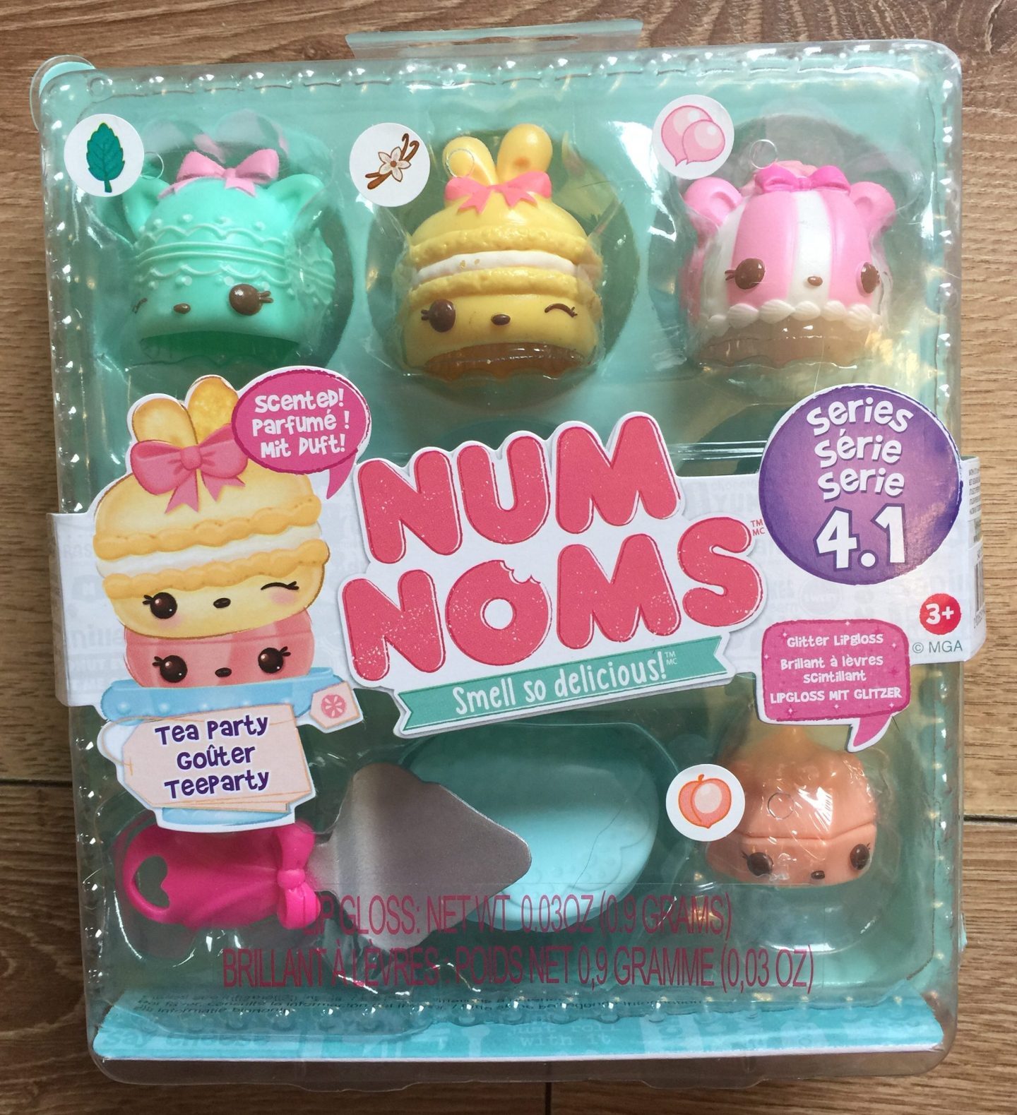 Loving All Things That Glitter With Series 4 Num Noms - RachelSwirl